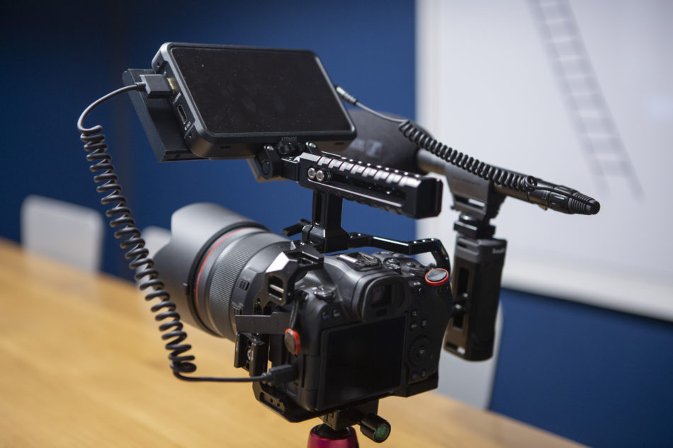 Canon EOS R6 にリグを組んでみた - Peas Code